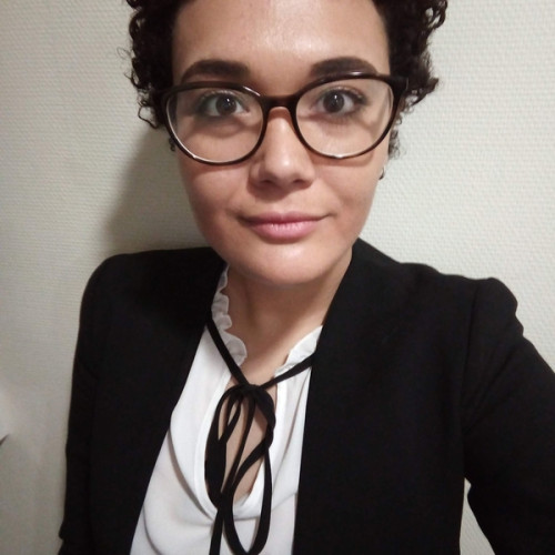 Emma - Prof de français à Marseille - 15€/h - 5 élèves accompagnés