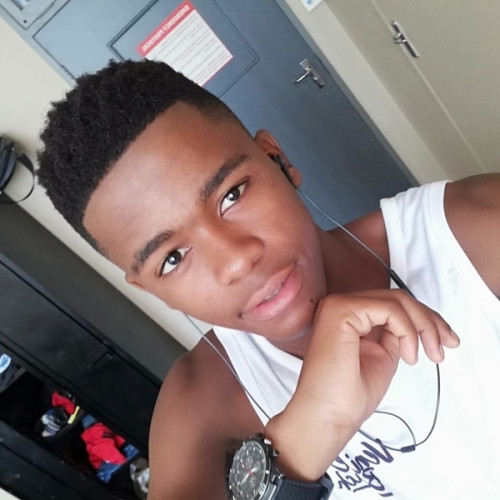 Thando - Maths teacher Johannesburg - R150/h - 5 reviews - 1 students accompanied