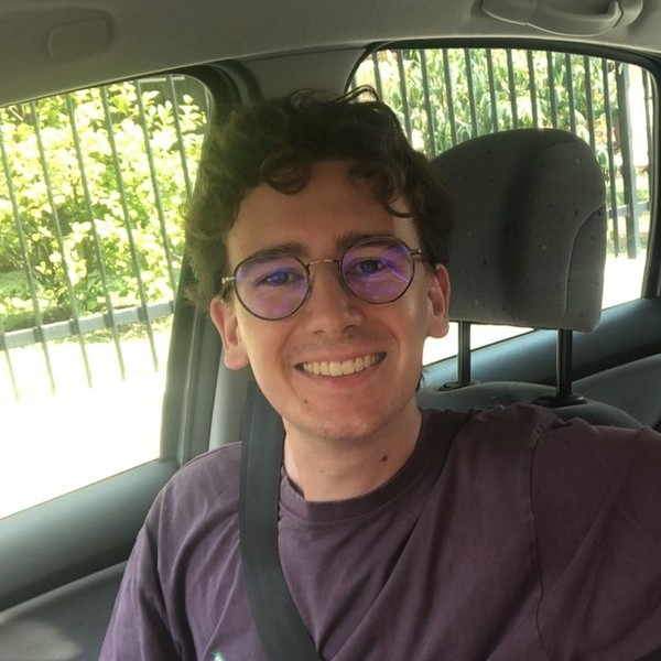 Arthur - Versailles, : Student at HEC after two years of prepa class ...