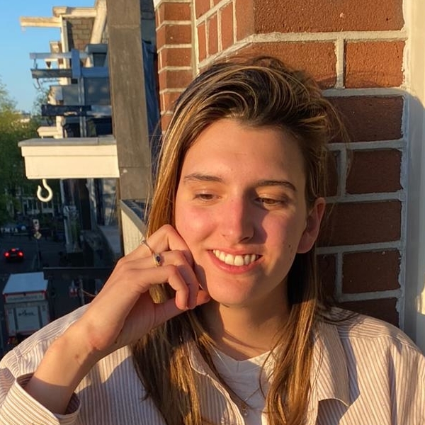 Emma - Mathematics tutor - 23$/h