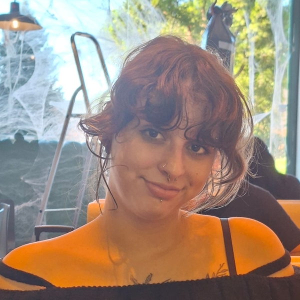 Evan - Alcalá de Henares, : I was born in Spain and I also speak ...