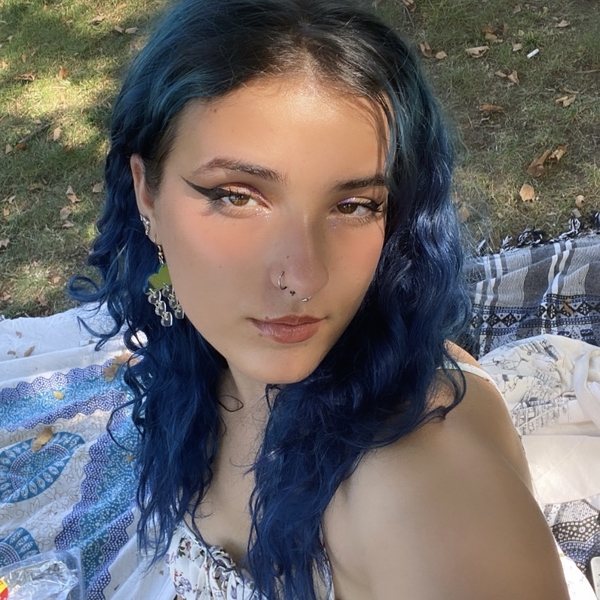 Bárbara - Loures, : I am a university student with equivalence level C2 ...